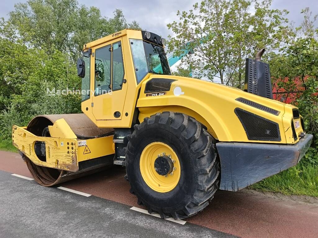 BOMAG BW 213 D H-4 i drum compactor roller wals kompaktor s jednim valjkom