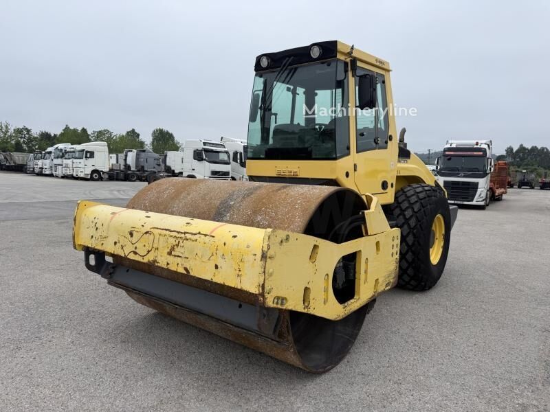 BOMAG BW211 PD-4 kompaktor s jednim valjkom