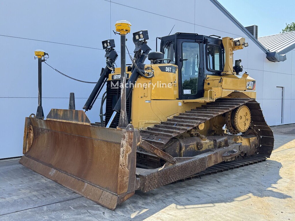 Caterpillar D6T LGP buldožer