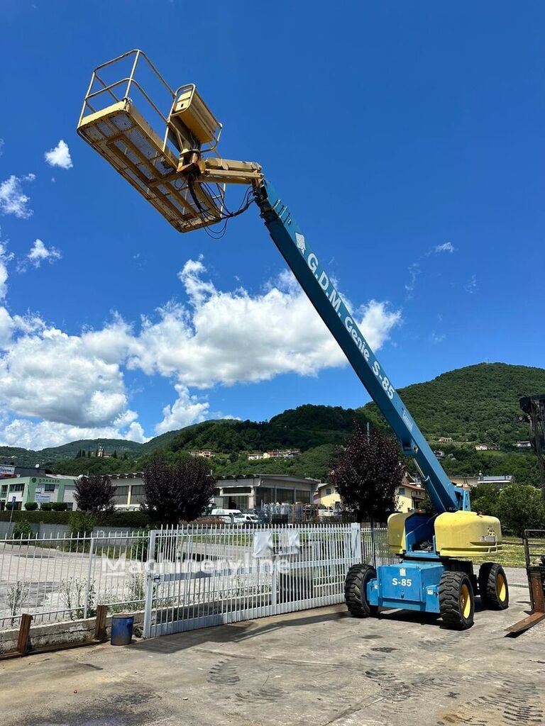 Genie S85 teleskopska dizalica