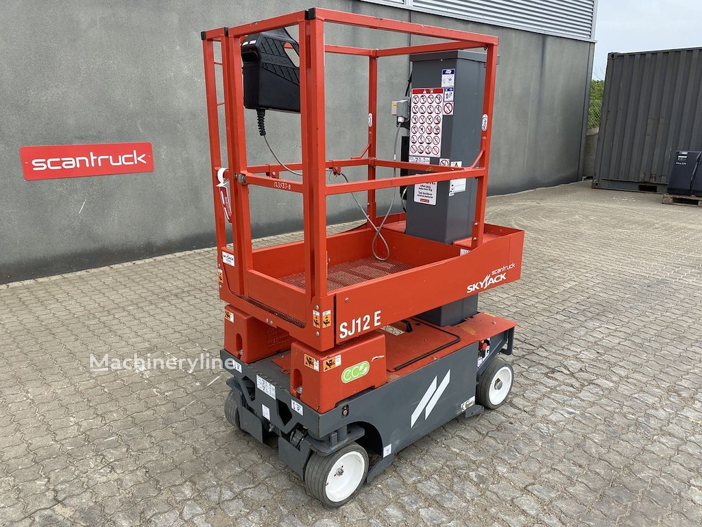 Skyjack SJ12 E jarbolna penjajuća platforma