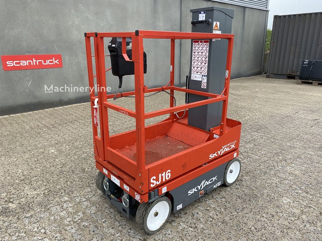Skyjack SJ16 jarbolna penjajuća platforma