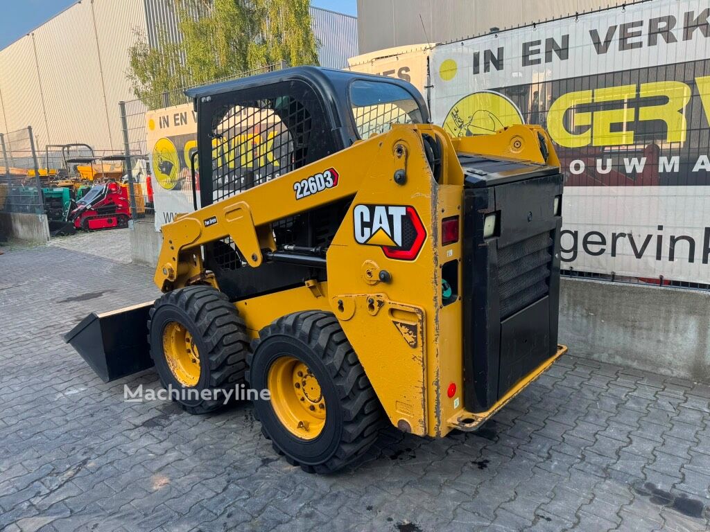 Caterpillar 226 D3 mini utovarivač