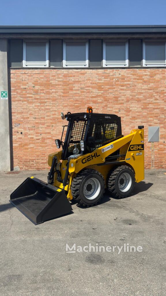 Novi Gehl R135 mini utovarivač