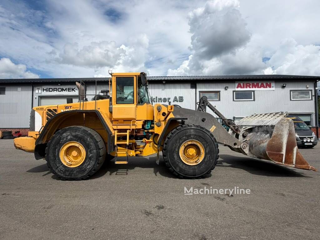 Volvo L220E prednji utovarivač