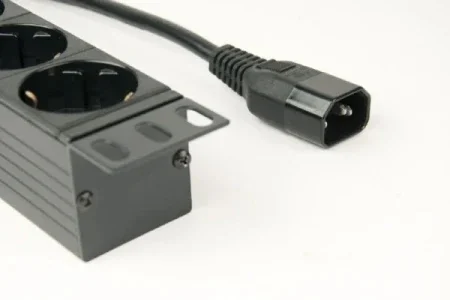 Gembird c14 eg-pdu-014-c14 produzni kabl sa zastitom 8 uticnica 10a, pdu 1u 3m