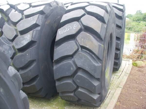 Michelin runderneuert (7-10) 29.5R25 L5 Felsreifen 250 % guma za bagere