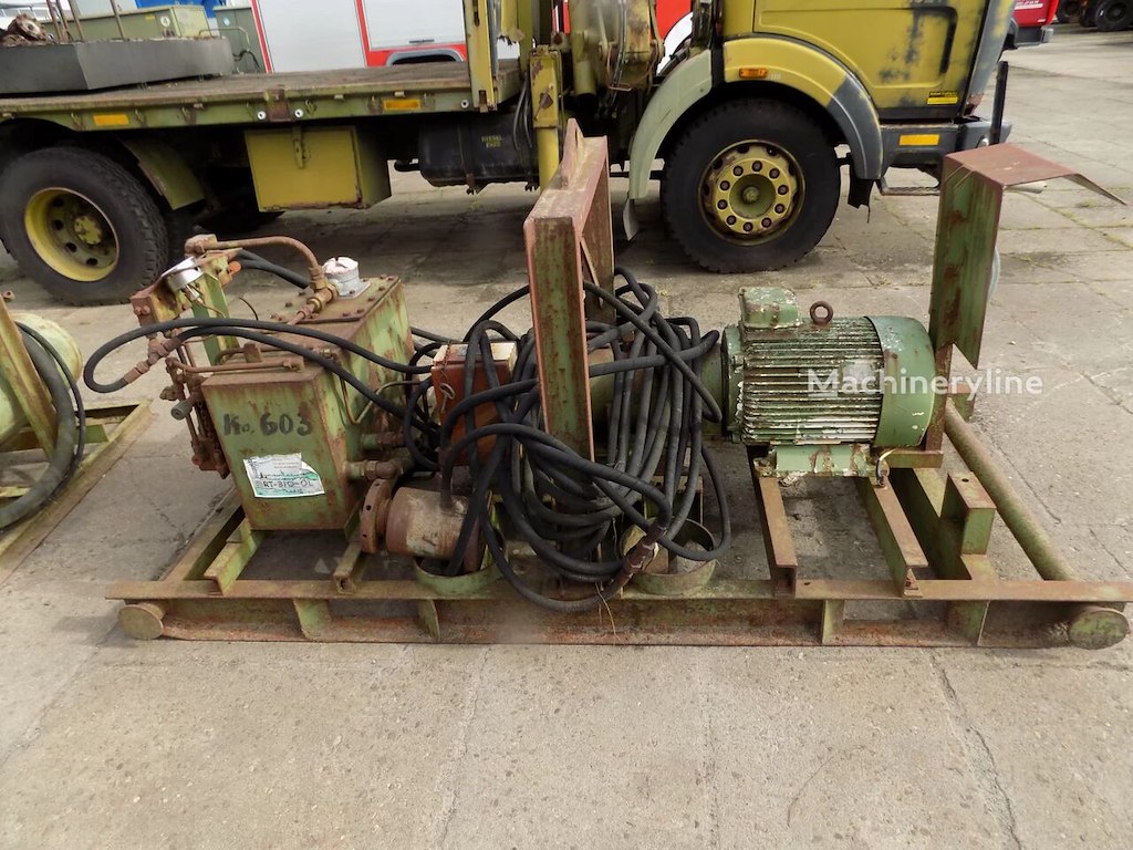 Atlas Copco 4 cillinder compressor stacionarni kompresor