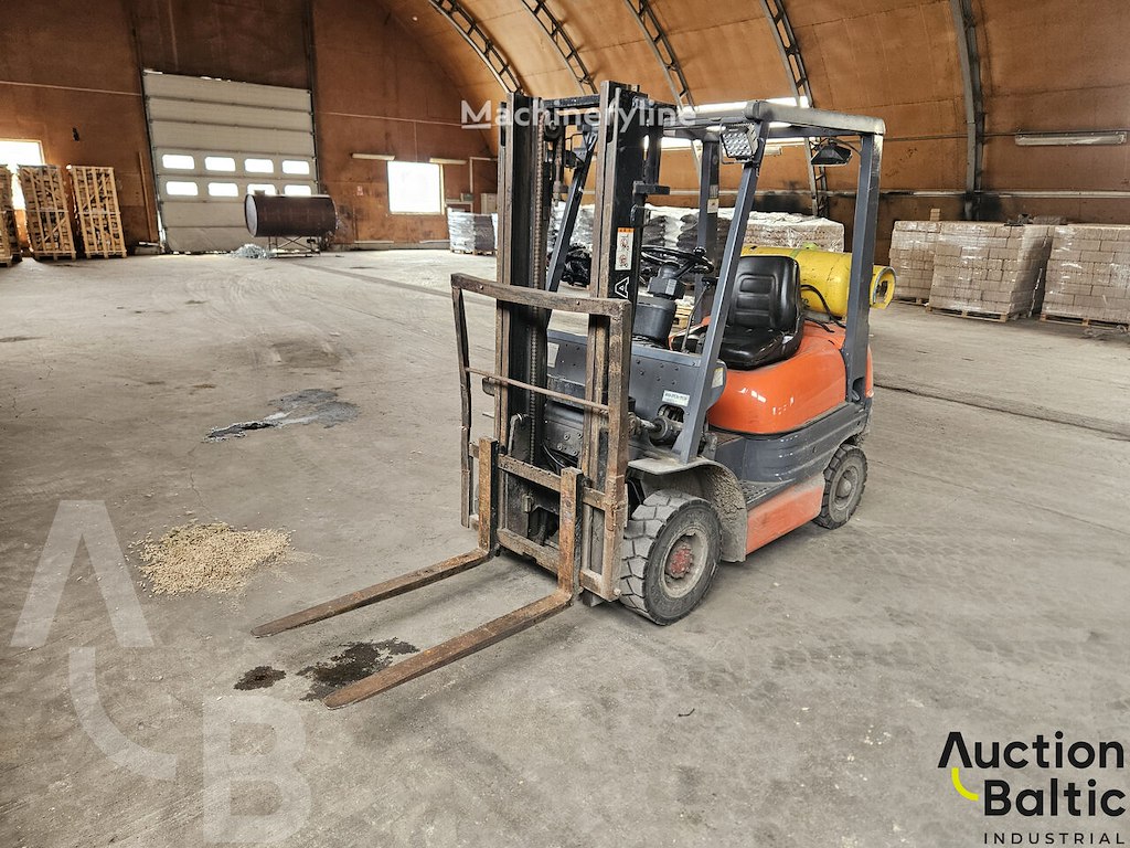 Prodaje se Toyota 02-6FGL15 viljuškar na gas na aukciji