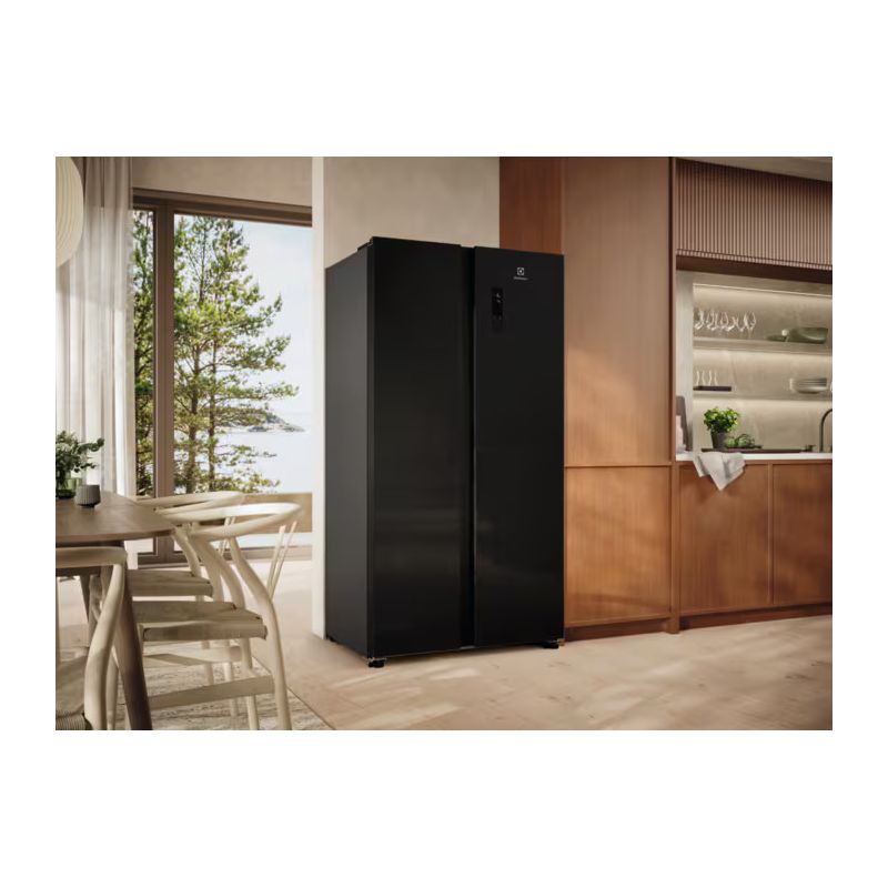 Electrolux side by side frižider EAT6ME53E0