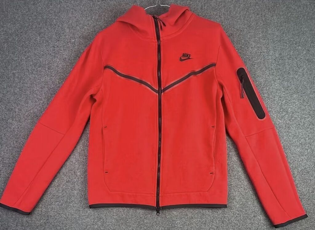 Nike muška dukserica/jakna sa kapuljačom – model CU (veličina S) -