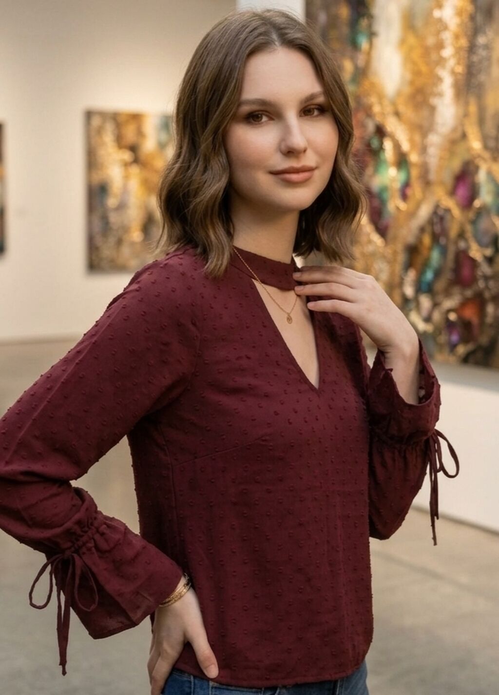 Elegantna bordo bluza sa teksturom (jacquard/švicarski tačkasti