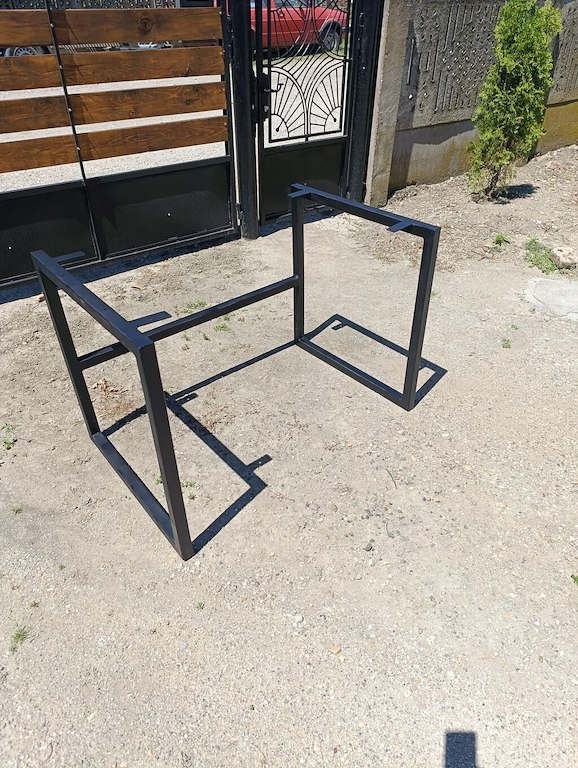 Metalni ram/nosači za sto – industrijski stil - Konstrukcija od