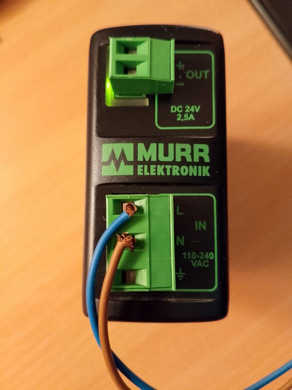 Murr Elektronik MCS-B 2,5-110-240/24 – impulsno napajanje (Switch Mode