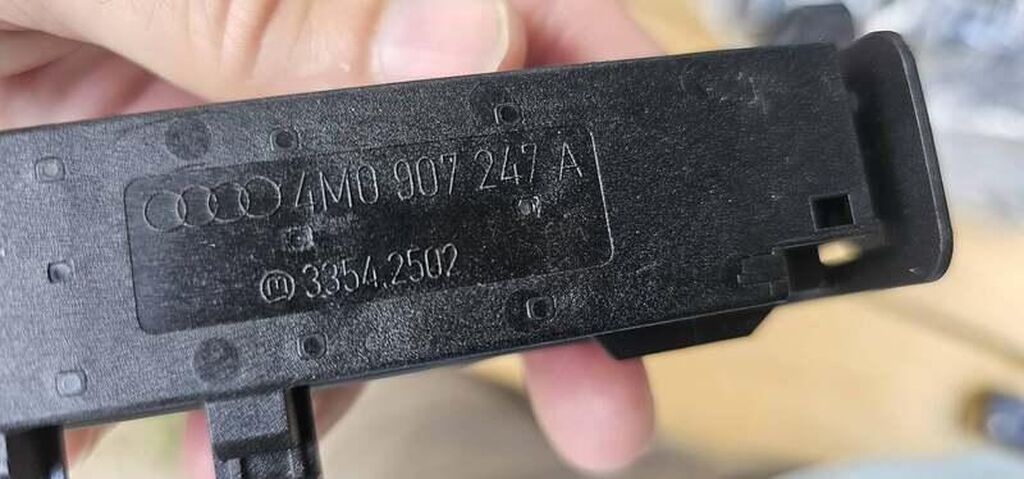 OTKLJUČAVANJA KEYLESS ANTENA ZA AUDI A3, A4, A4 ALLROAD . | Audi