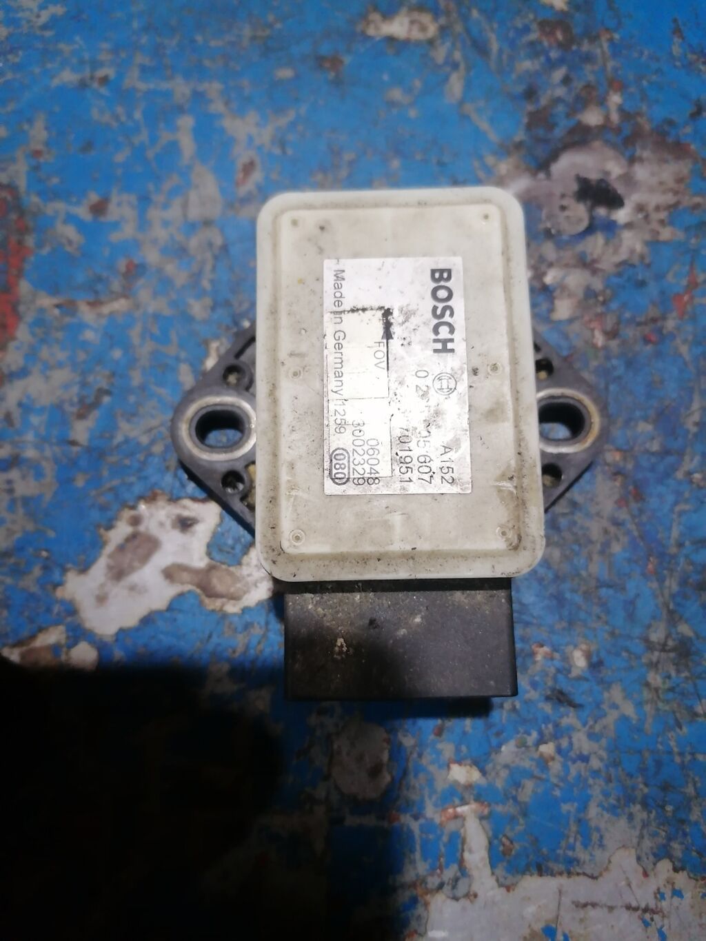 BOSCH senzor/elektronski modul (ABS/ESP) – originalni deo -