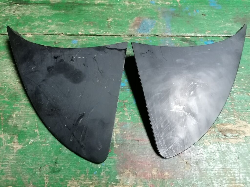 Poklopac krila – Fiat Multipla Opis: - Levi i desni plastični