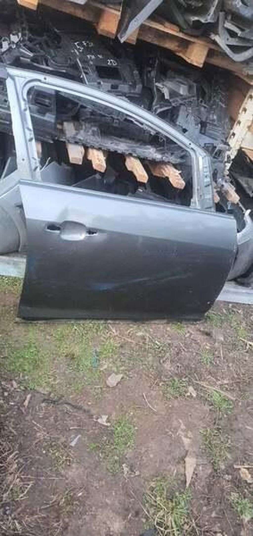VRATA DESNA ZA OPEL ASTRA J | Opel Astra j prednja desna vrata