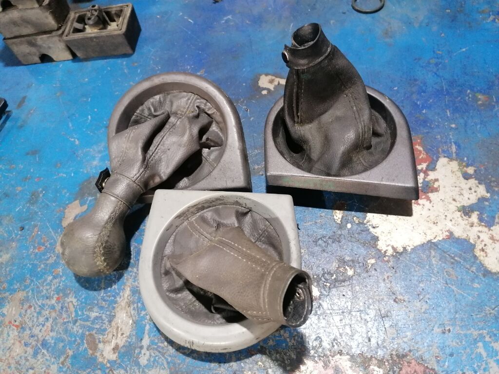 Plastika kozice ručice menjača – Fiat Multipla - Komplet plastični