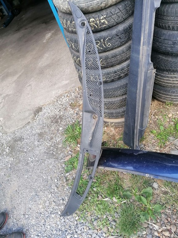 Plastika ispod soferke Fiat Multipla. Nabavka novih delova za sve