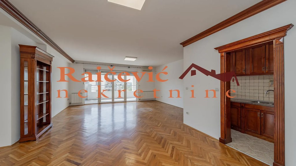 Prodaja, četvorosoban stan, 117m², Savski Venac, Beograd