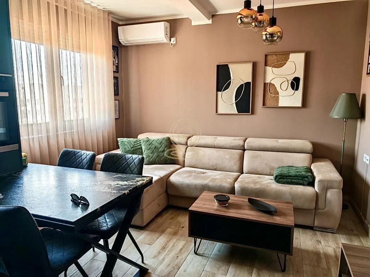 Prodaja, dvosoban stan, 40m², Pantelej, Niš