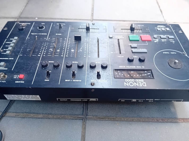 Denon SMX-2000 mixer