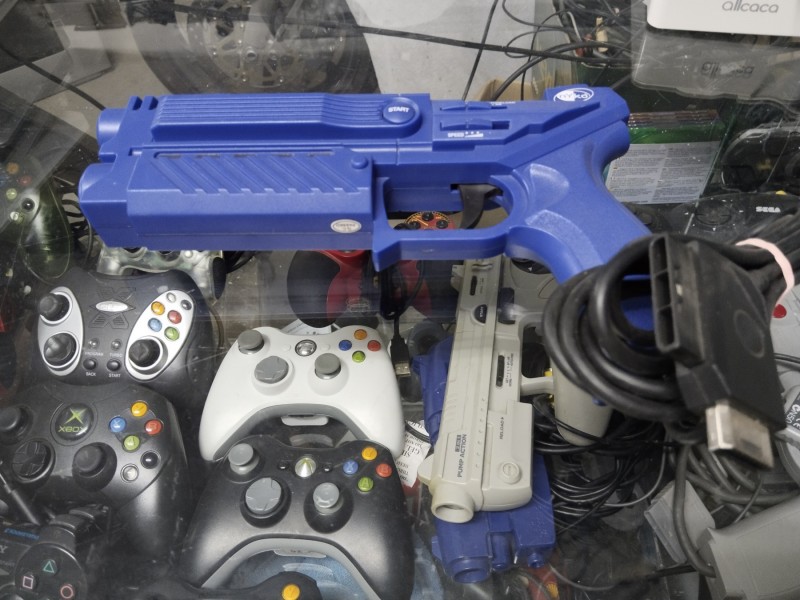 NYKO Cobra lightgun za ps2 i još 1 konzolu