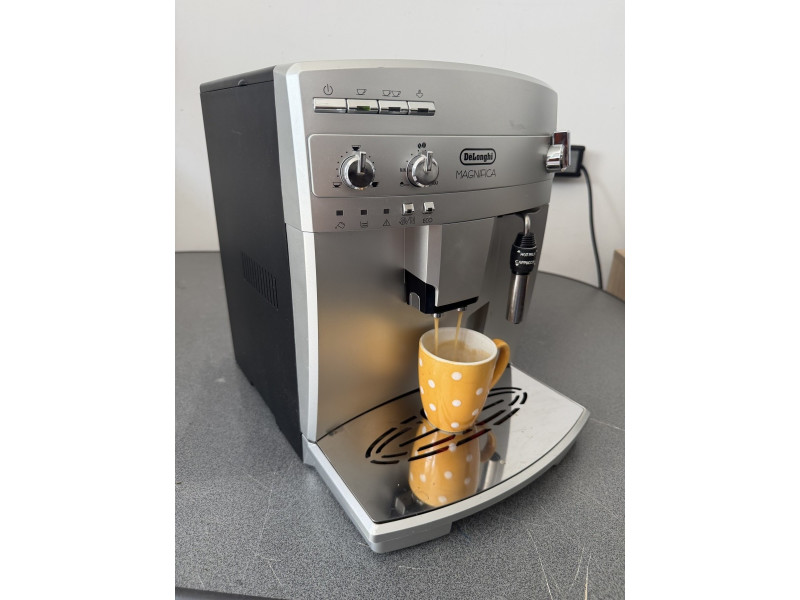 DeLonghi Magnifica ESAM 03 – Potpuno automatski espress