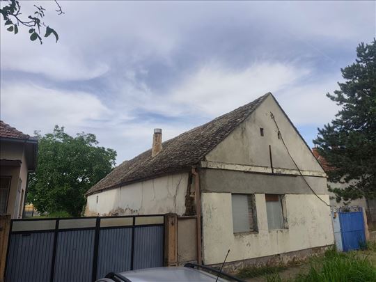 Kuca u Surduku 132m2 i parcela 19ari