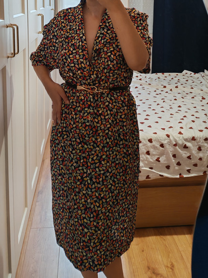 Šarena vintage midi haljina oversize kroja