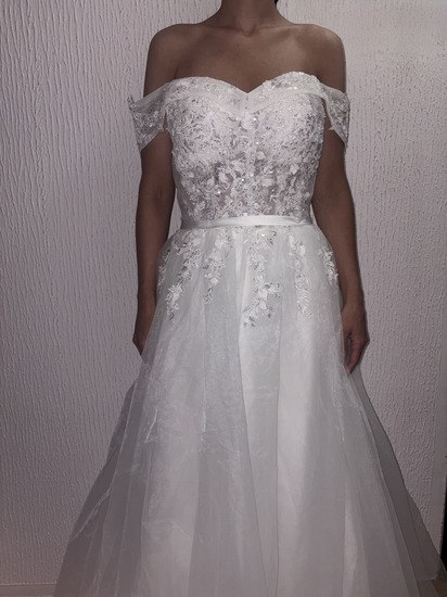 Nova vencanica nikad nosena L/XL