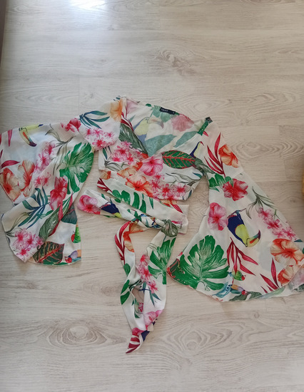 Nova bluza sa zvono rukavima
