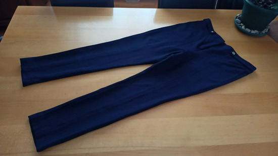 pantalone teget boje..kao nove