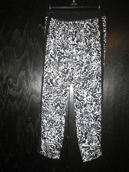 PANTALONE "BERSHKA" M nekoriscene