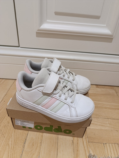 Adidas patike za devojcice