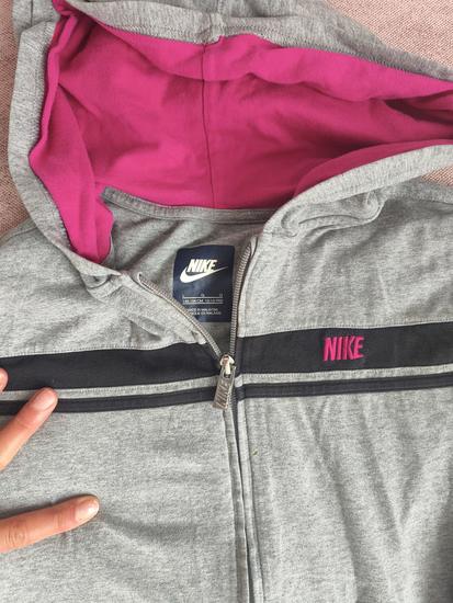 Nike duks