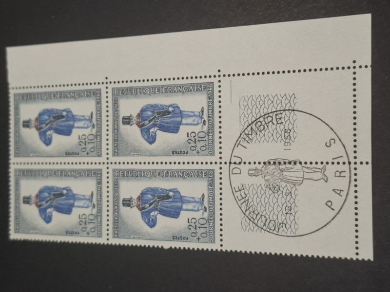 Francuska 1968 četverac ** sa tabom i pečatom