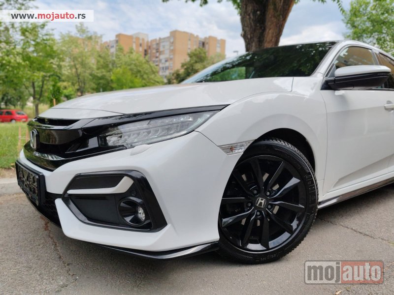 Honda Civic 1.5T 182ks Sport Plus oprema