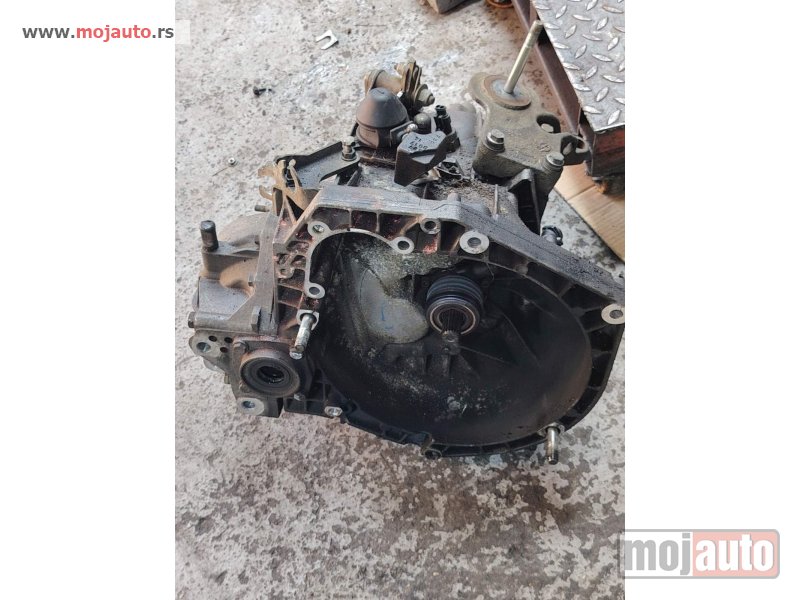 Fiat bravo 2 menjač 1.9 jtd Originalni delovi Moguca ugradnja delova
