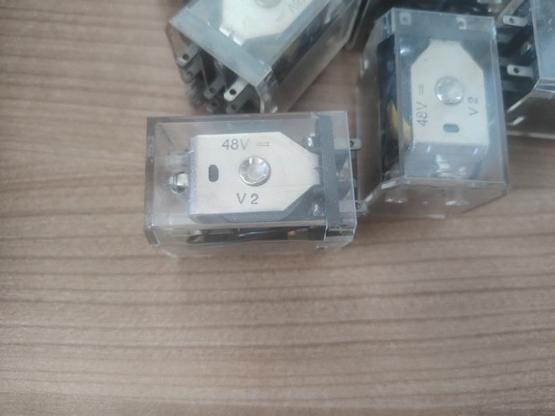Releji 48V DC - Novo (22 komada)