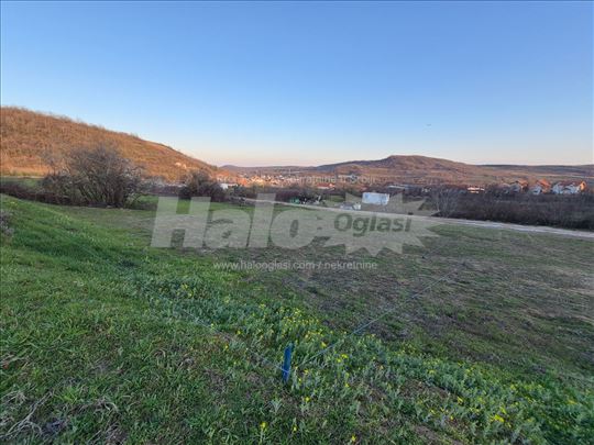 Uknjizen Gradjevinski plac od 4,5 ari
