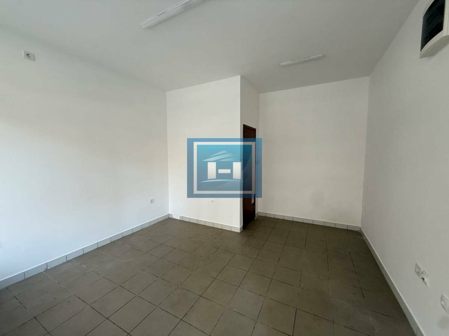 Poslovni prostor / Lokal, Jagodina | Izdavanje · 16m² · 200€
