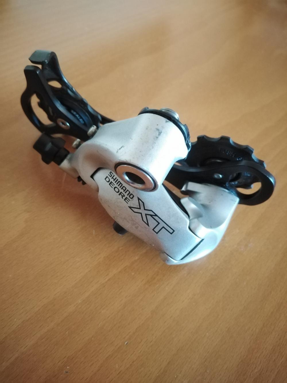 Shimano XT 750 zadnji