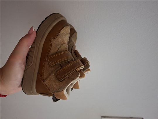 Ugg za devojčice (23.5) broj