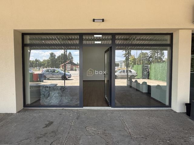 Poslovni prostor, 75m2, Crveni Krst