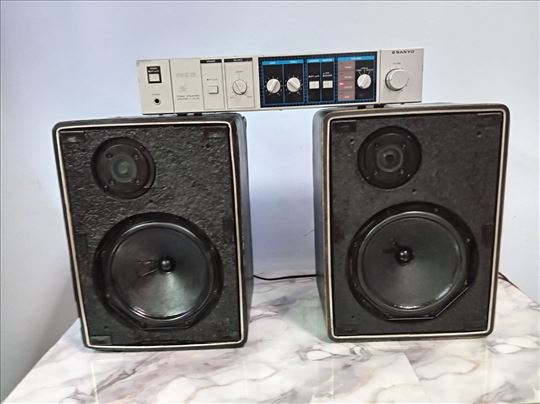 pojacalo sanyo od 100 wati sa dve zvucne kutije