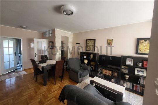 Beograd, Petlovo Brdo, Stan, 3.0, 88m2