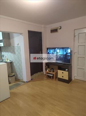 Jednoiposoban stan kod Vukovog spomenika