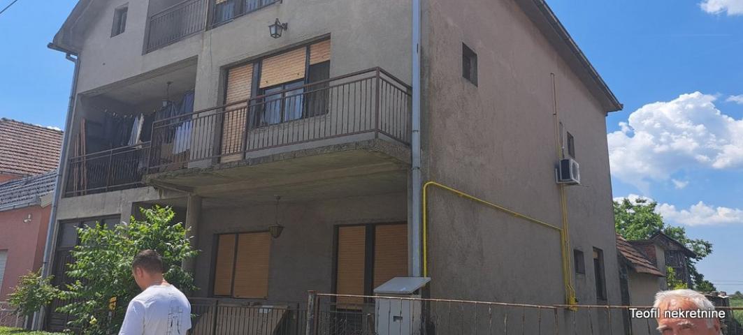 STARA PAZOVA NOVA PAZOVA 233m2 , T ,199000e